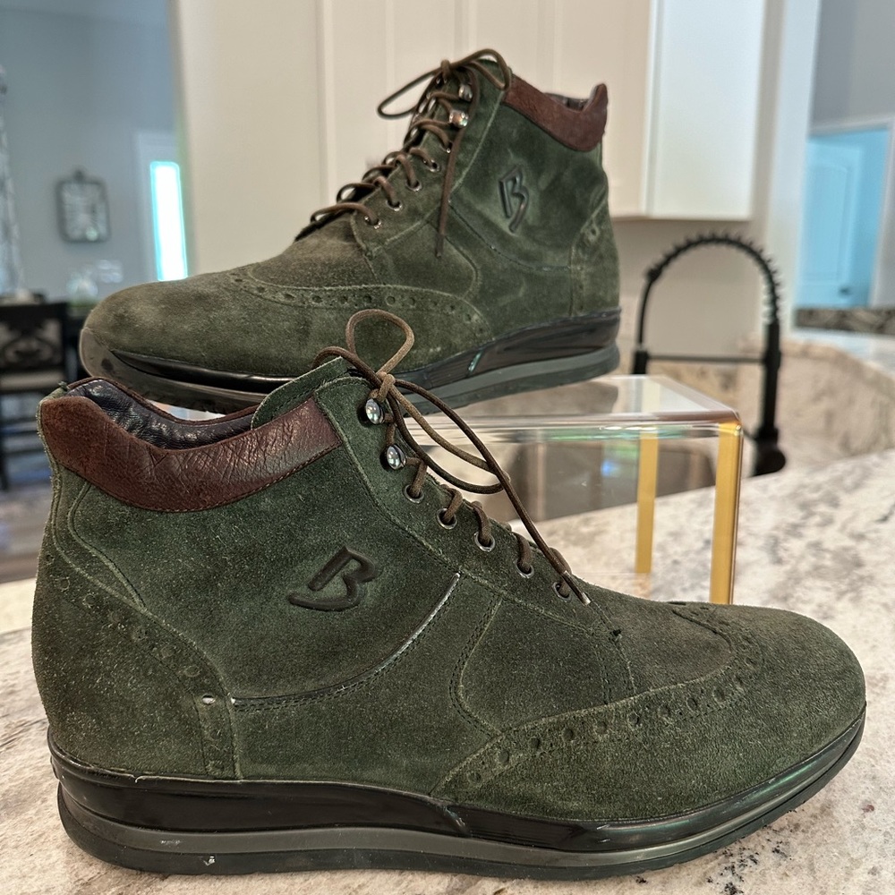 Barracuda Wingtip Brogue Suede Oxford Boot - Olive Su… - Gem